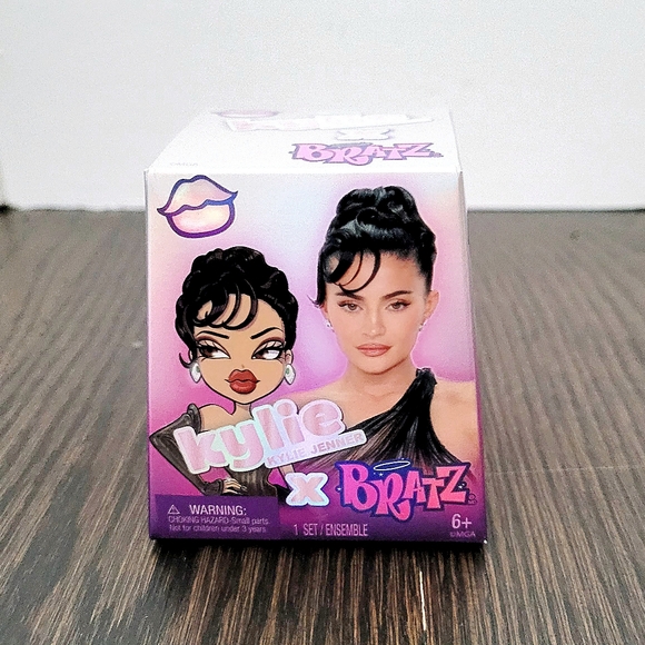 MGA Entertainment | Toys | Mini Bratz X Kylie Jenner S Figurine Set Met ...
